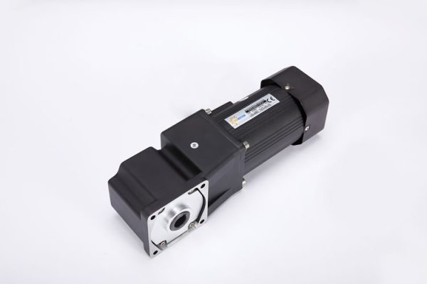 90 tip 180W AC motor – Sun Gear & Motors